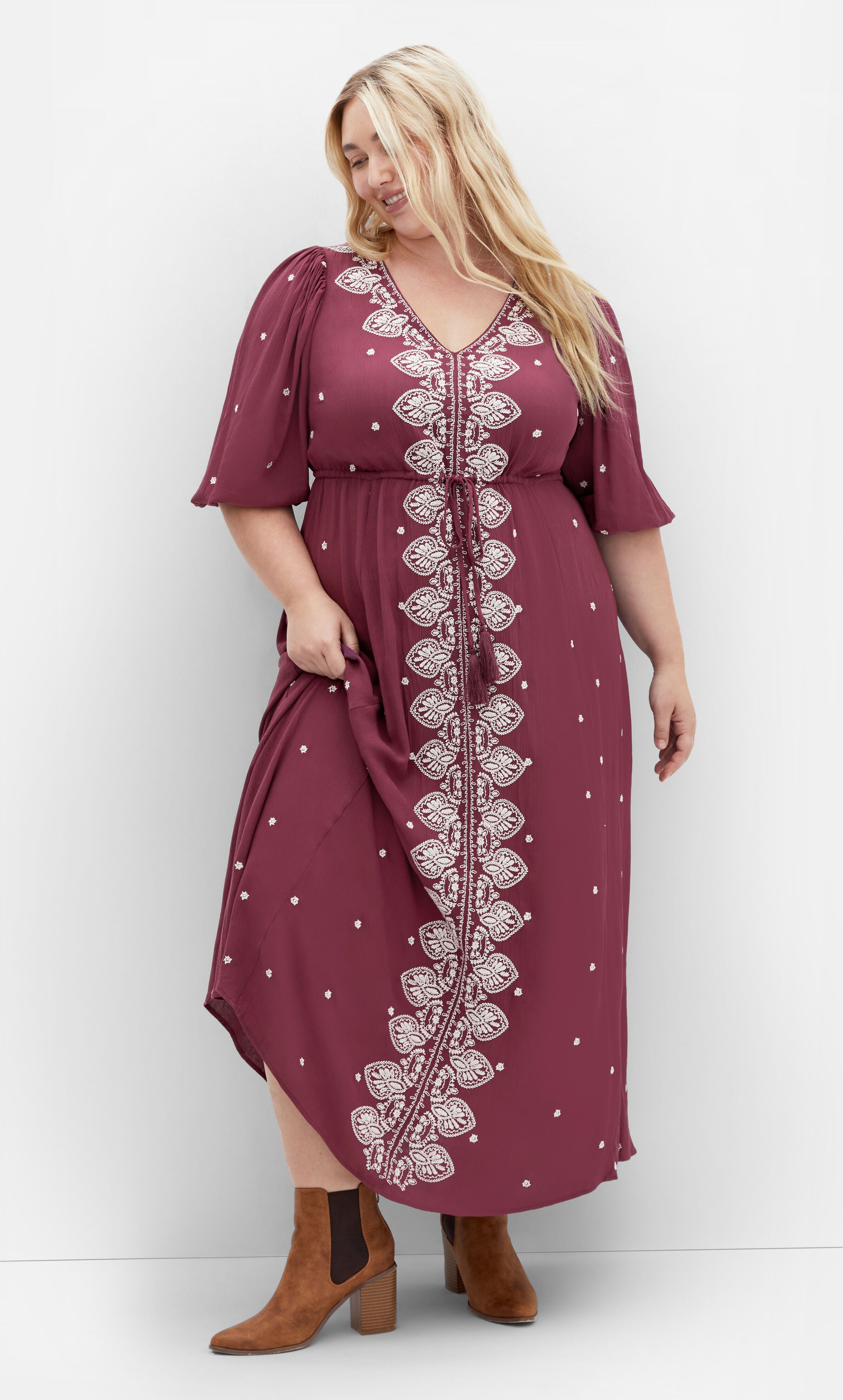 Ulla Embroidered Dress - blackberry | Avenue
