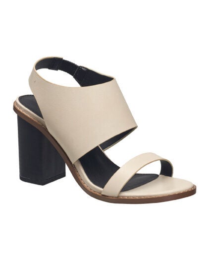 Lori Sandal | Avenue